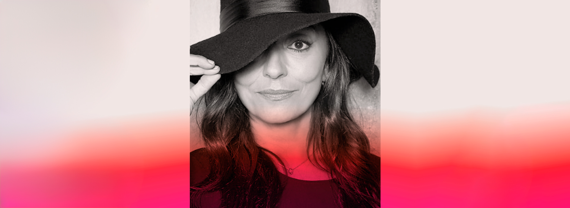 Javiera Parra: Retrospectiva - Teatro del Lago – Fundación